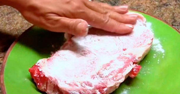 Woman Layers Thick Steak With Baking Soda, I Can't Wait To Try This ...