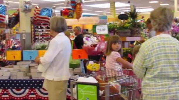 People Shopping For The 4th Of July Get A Big Surprise Inside Of This ...